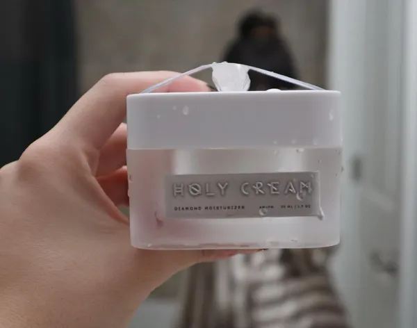 Holy Cream Diamond Moisturizer – Ameōn Skin