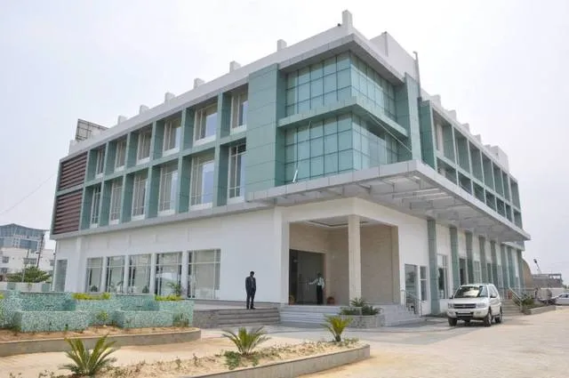 The Grand JBR Hotel in Lucknow