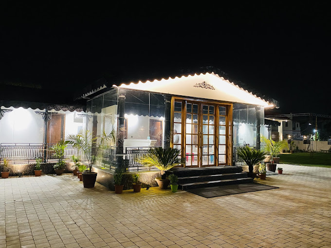 Elfin lawn in Lucknow