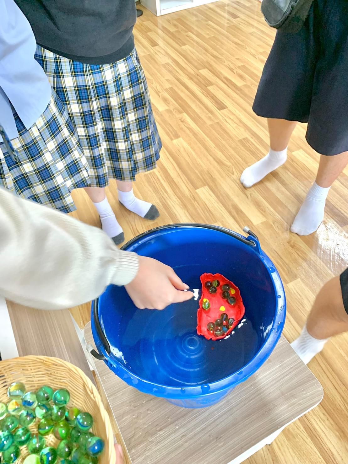 Inskru | เรือใครบรรทุกผู้โดยสารได้เยอะที่สุด