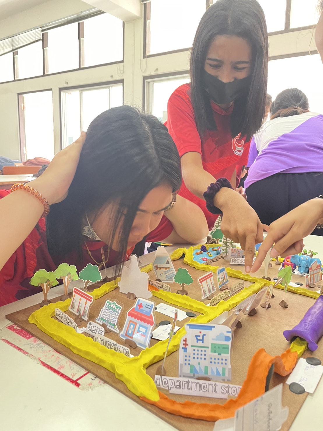 Inskru | เกมเป่ารางดินน้ำมัน X Giving Directions