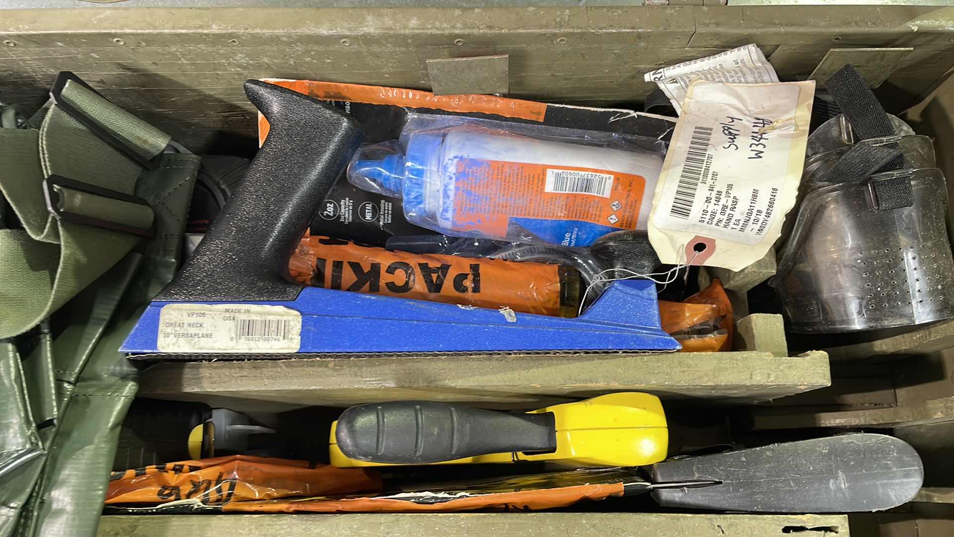 MILITARY CARPENTERS TOOL BOX 32” x 16” x9” for sale | Las Vegas, NV | Nellis Auction