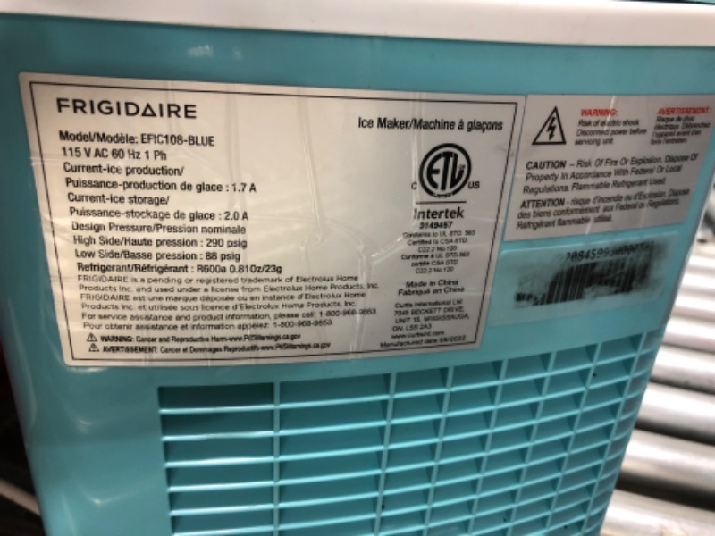 Frigidaire EFIC108-BLUE Counter-top Portable, Compact Ice Maker, Blue ...