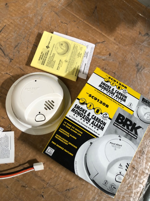 First Alert BRK SC-9120B Hardwired Smoke and Carbon Monoxide (CO ... First Alert BRK SC-9120B Hardwired Smoke and Carbon Monoxide (CO ...