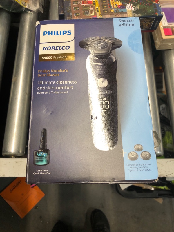 Philips Norelco Shaver Series 9000 Prestige, Wet and Dry Electric ...