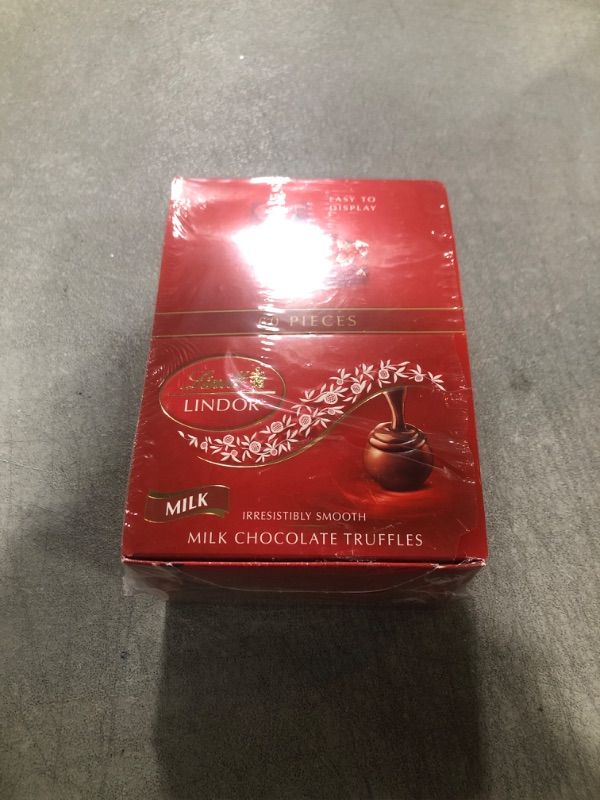 Lindt Lindor Truffles Milk Chocolate, 60-Pieces, Best By April 30 2025 ...