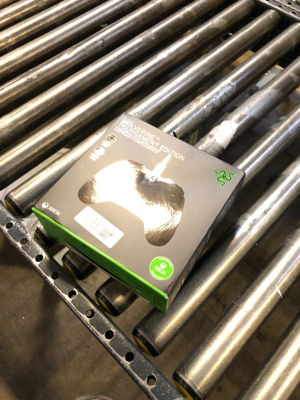 Razer Wolverine V3 Tournament Edition Wired Gaming Controller: Licensed ...