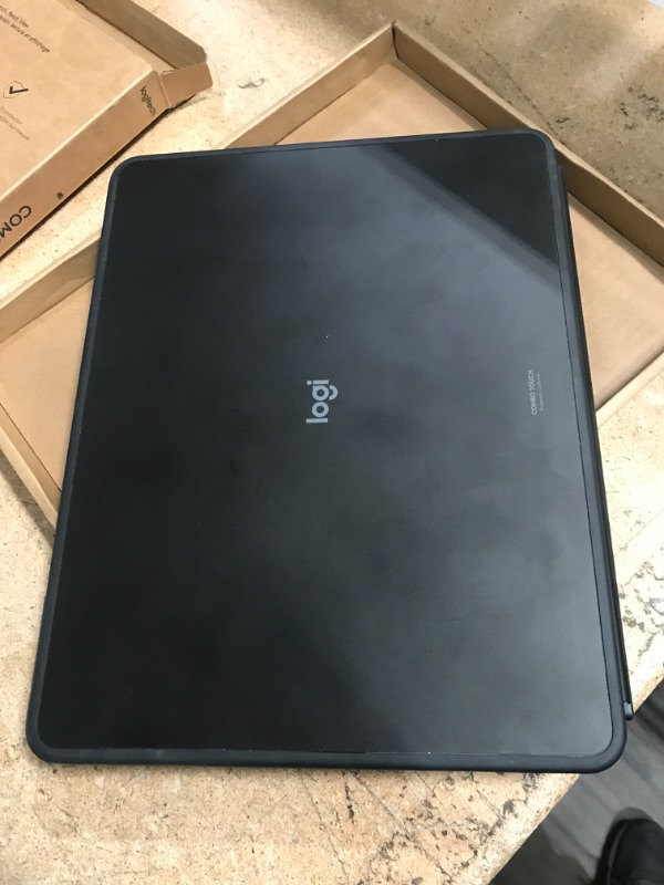 Logitech Combo Touch iPad Air 13-inch (M2 & M3)(2024 & 2025) Keyboard ...