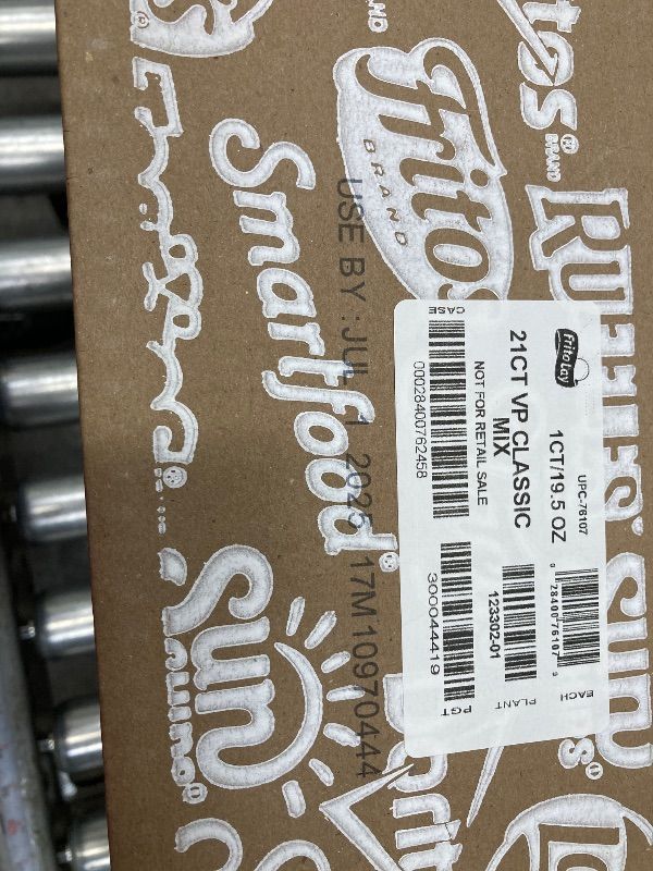 Cheetos Baked Crunchy Flamin Hot Flavored Puffed Snack Chips 1 Oz Bags ...