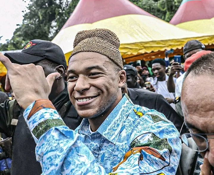 Cameroon - Kylian Mbappé, une icône du football, soutient l'éducation ...