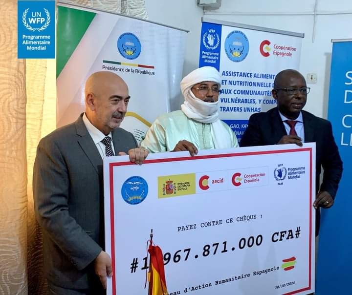 Mali - Sécurité alimentaire : l'Espagne remet un chèque de près de 2 ...