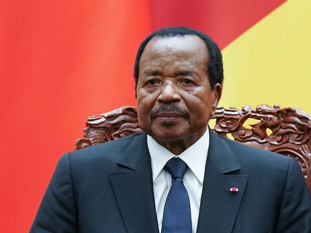 Cameroon - Paul Biya honoré pour son engagement envers le football africain