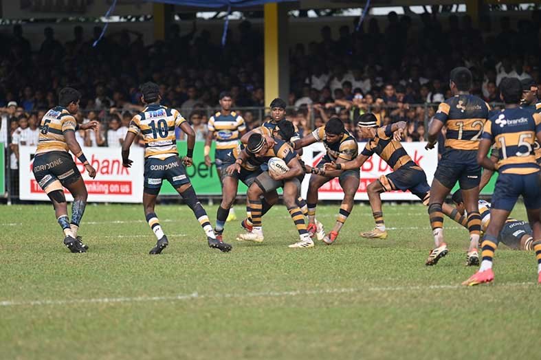 Petes’ backs reign supreme over Royal | The Morning